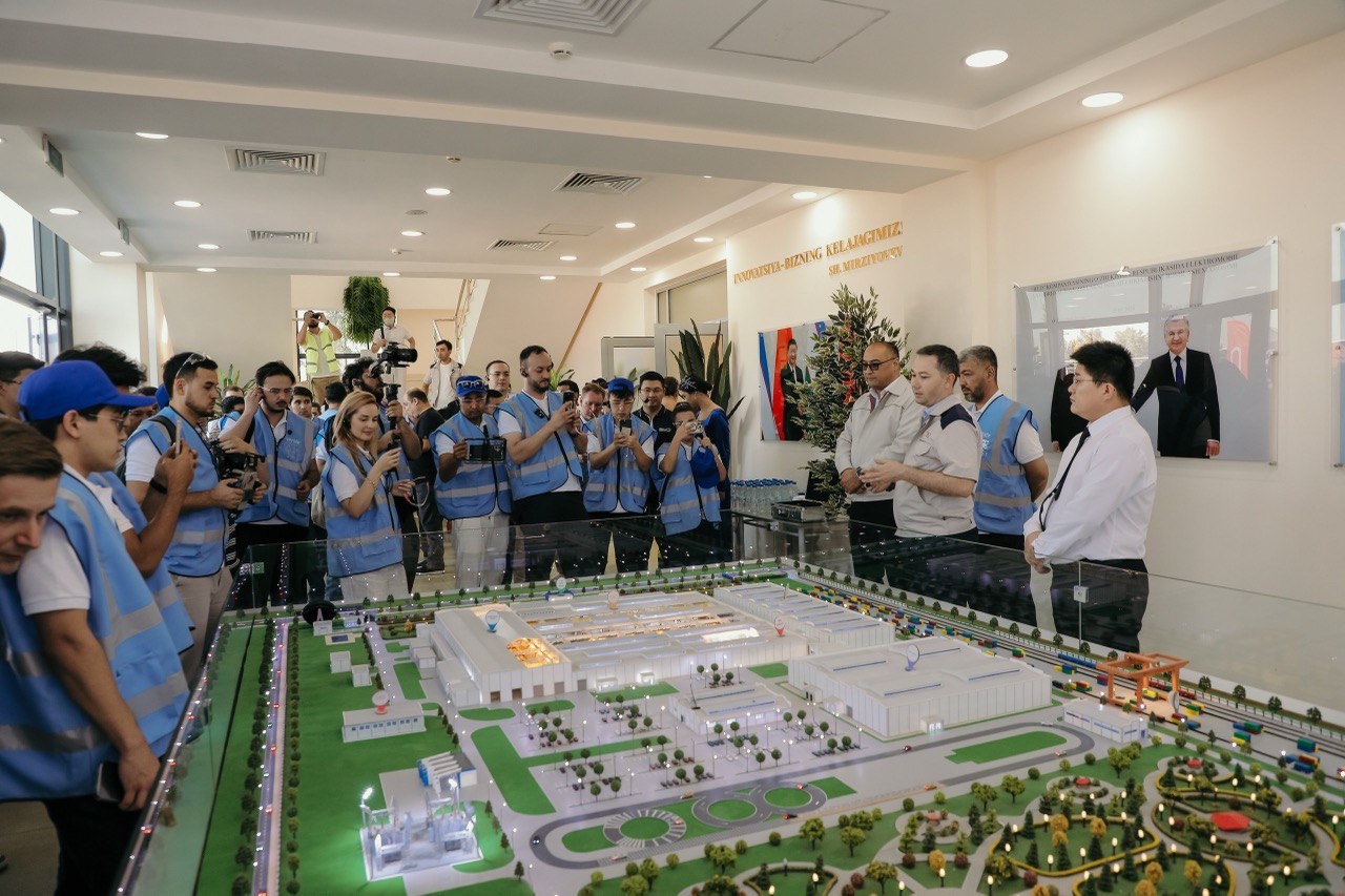 BYD Uzbekistan Factory. Как в Джизаке создают будущее узбекского ...
